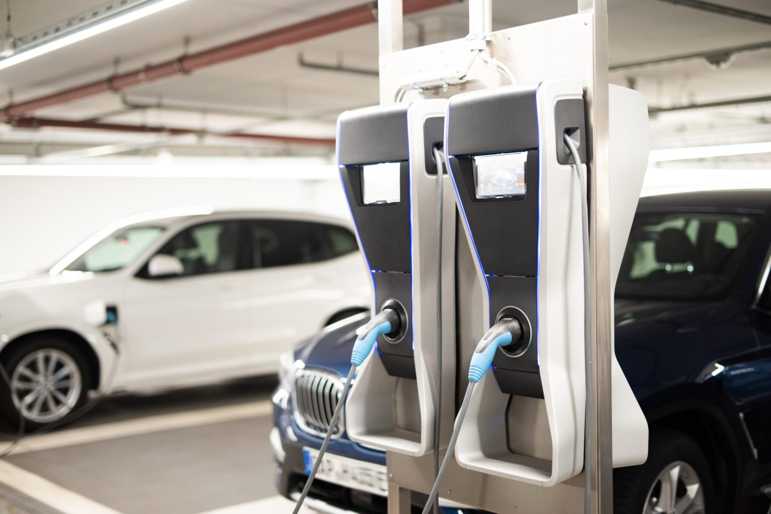 E-Auto in der Tiefgarage laden: Ist das nun erlaubt oder nicht?