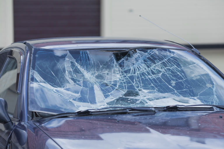 Autoscheibe kaputt? - Das kannst du tun! | Freeyou.ag [2023]