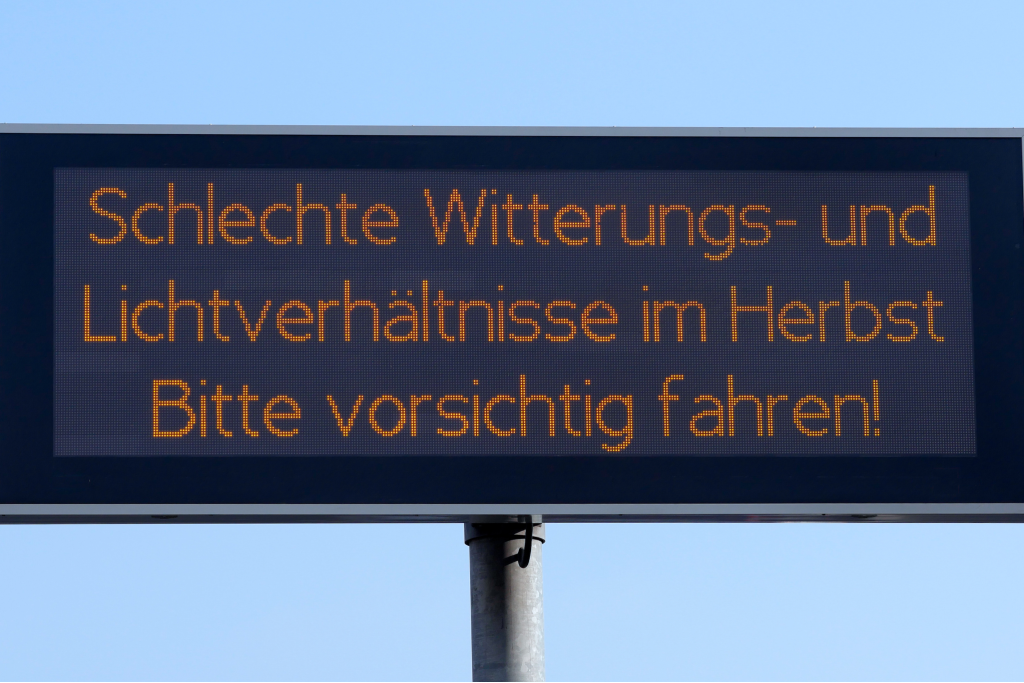 Auf Sicht fahren: So bist du sicher Unterwegs bei Nebel & Regen